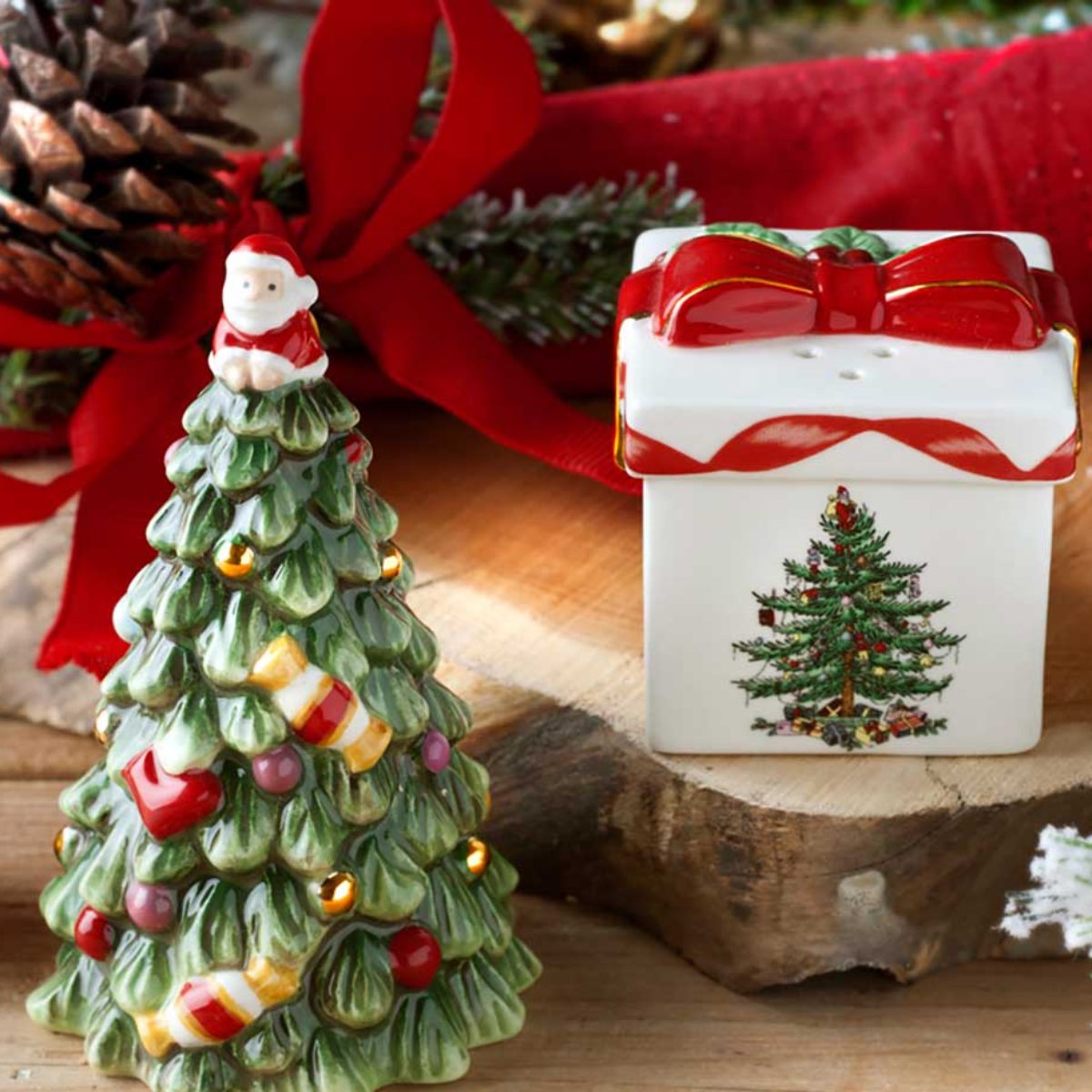 Christmas Tree Gift & Tree Salt & Pepper Set